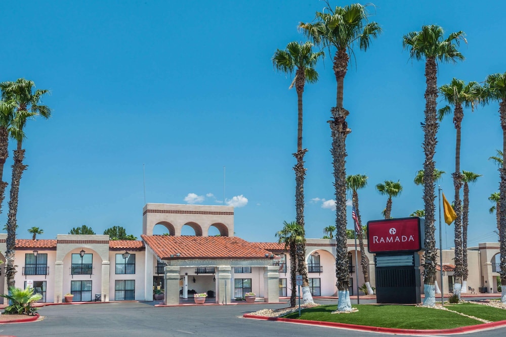 Ramada Hotel & Conference Center By Wyndham Las Cruces - Las Cruces, NM