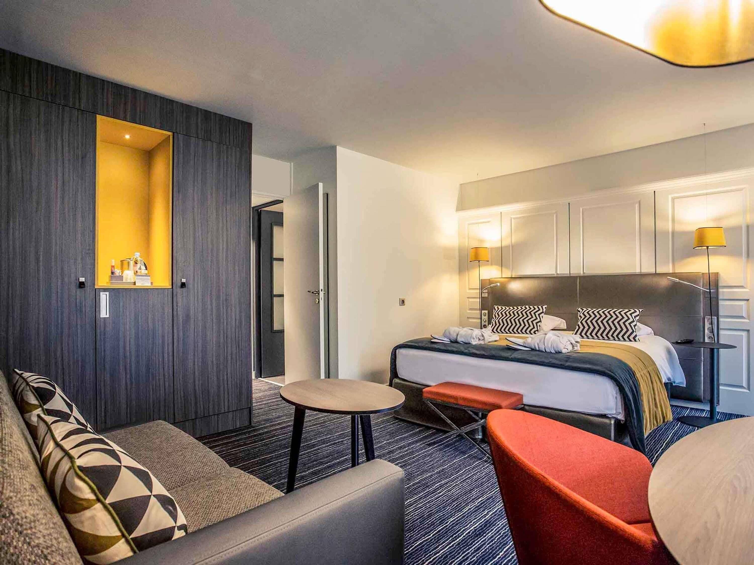 Privilege, Quarto, 1 cama de casal e sofá-cama | Roupas de cama premium, frigobar, cofres nos quartos, escrivaninha