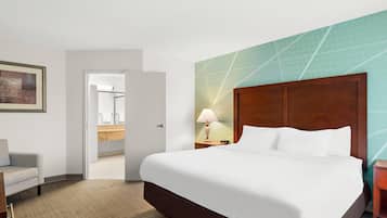 Suite, 1 cama king-size e sofá-cama, não fumadores | Roupa hipoalergénica, cortinas/cortinados opacos