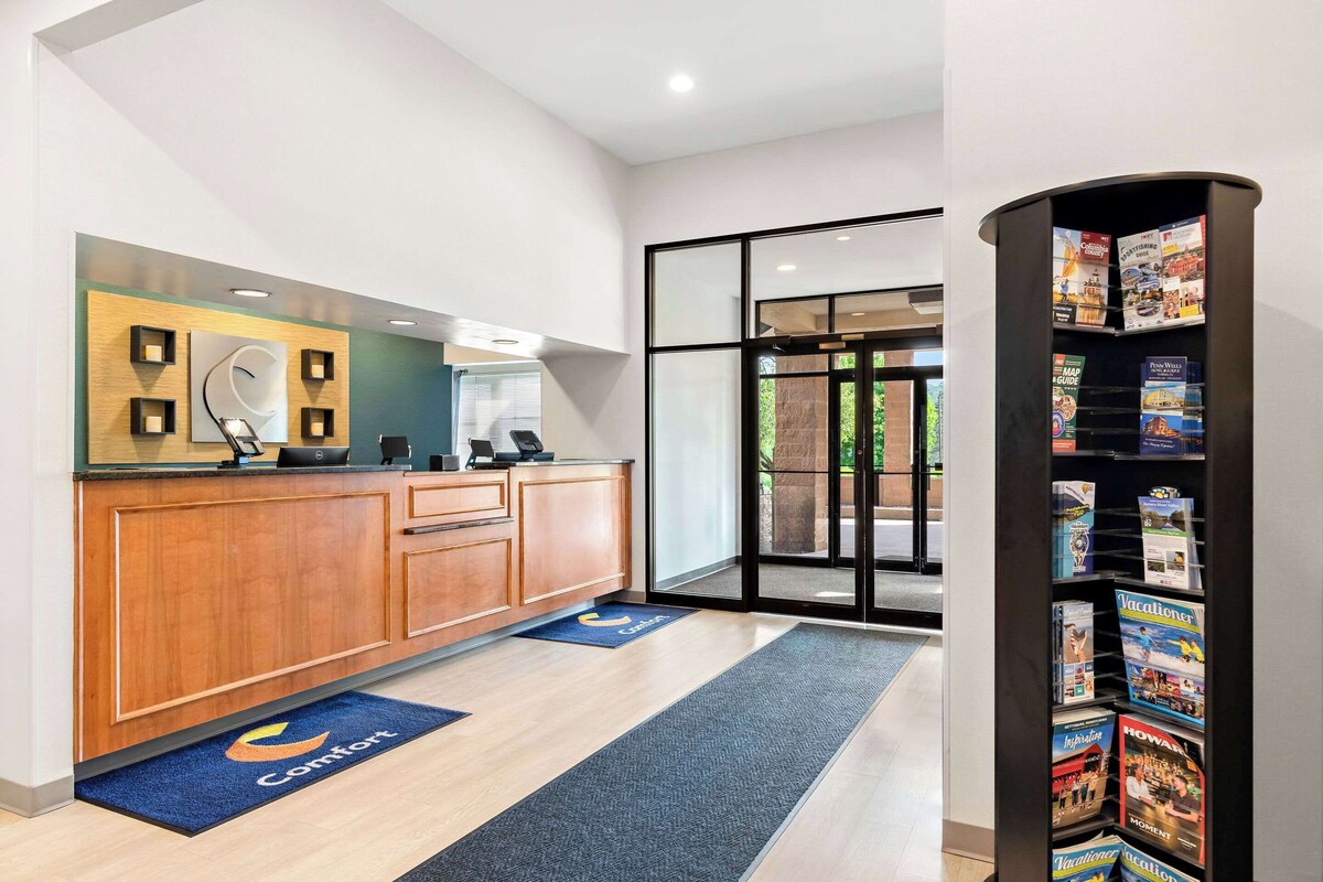 Comfort Inn Pocono Lakes Region Reviews, Deals & Photos 2026 - Expedia