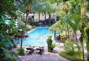 Quarto luxo, ao lado da piscina | Jardim