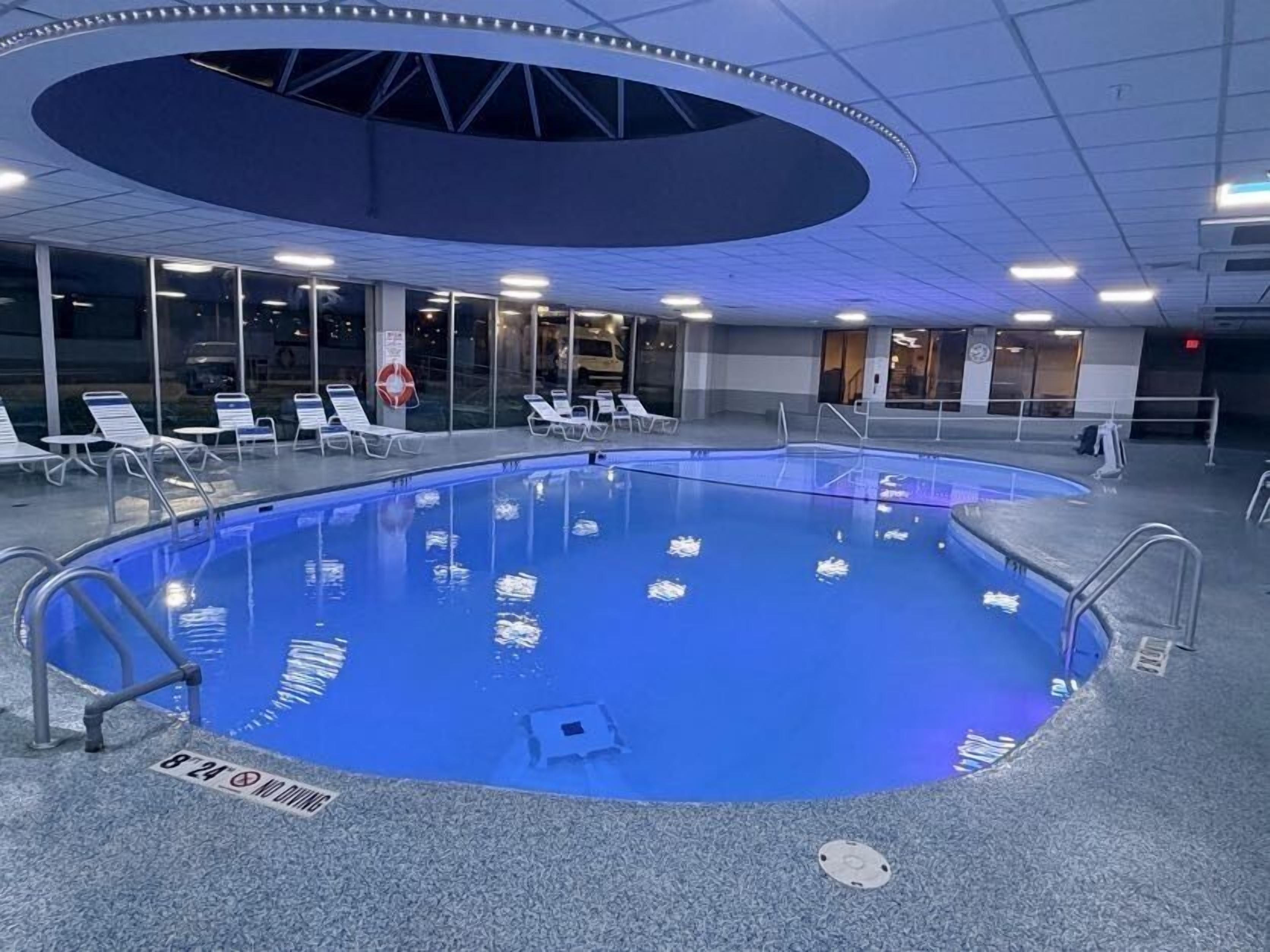 Piscina interna, piscina externa