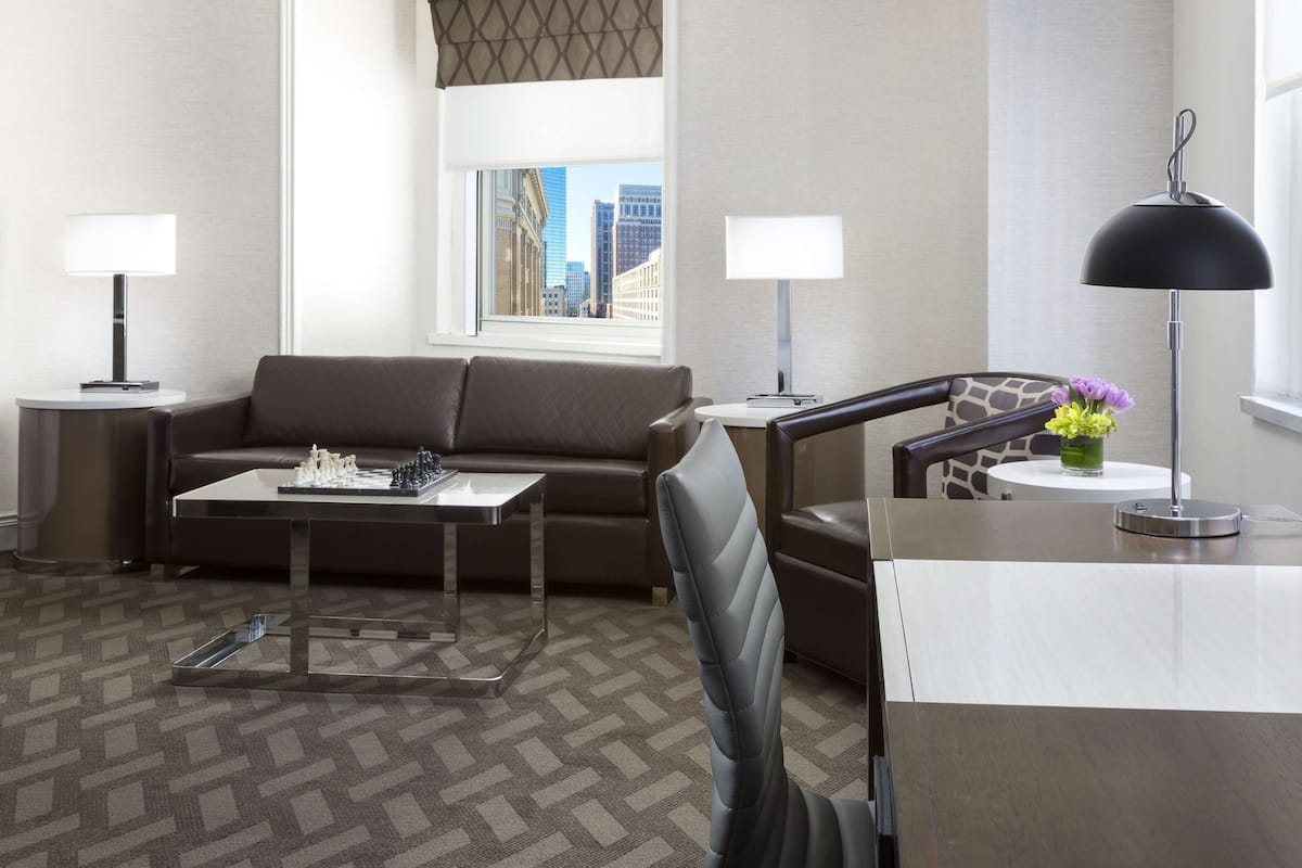 Televisor LCD de 47 polegadas com canais digitais