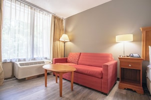 Secretária, ferro/tábua de engomar, Wi-fi grátis