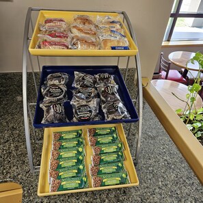 Pequeno-almoço takeaway diário incluído 