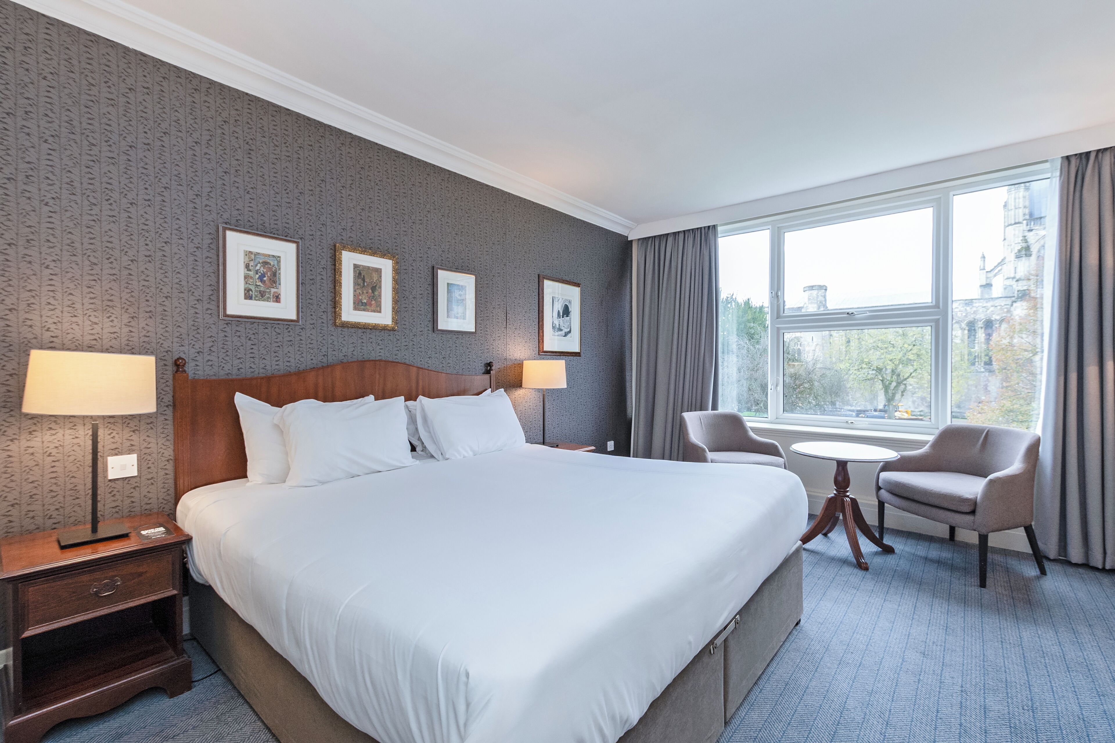 Quarto Duplo Deluxe | Secretária, quartos insonorizados, ferro/tábua de engomar 