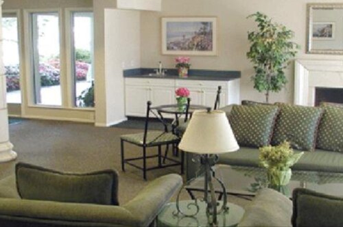 Coral Reef Inn & Suites Reviews, Deals & Photos 2024 - Expedia