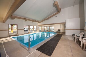 Piscina interna, piscina externa