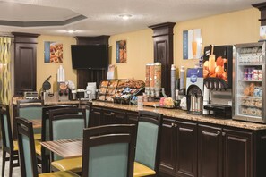 Pequeno-almoço continental incluído 
