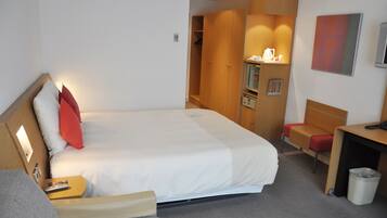 Quarto Duplo Superior, 1 cama de casal e sofá-cama | Edredões de penas, minibar, cofre no quarto, secretária