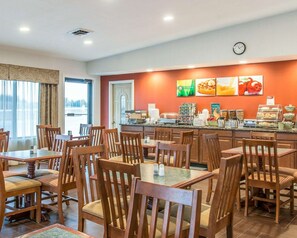 Pequeno-almoço tipo buffet diário incluído