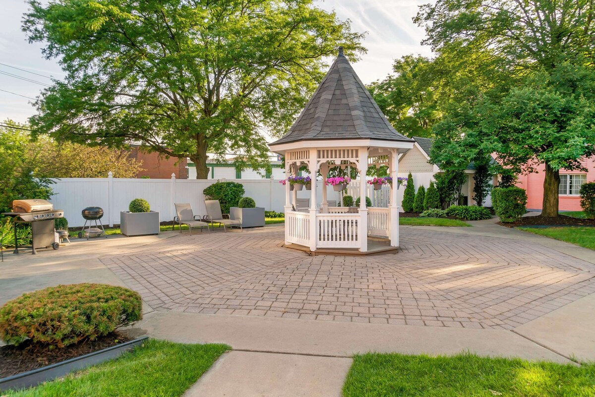 Best Western Greenfield Inn Reviews, Deals & Photos 2025 - Expedia