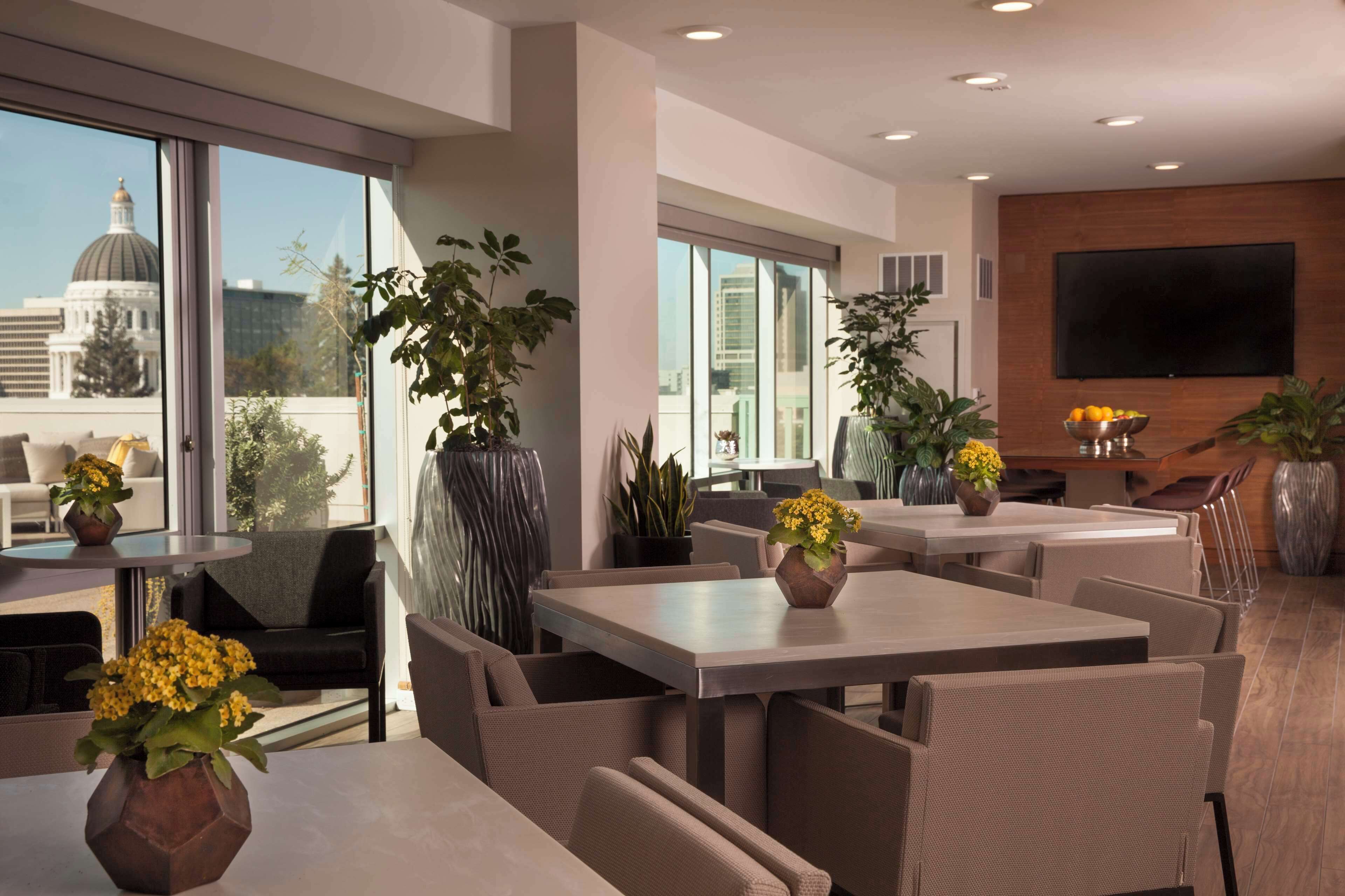 Roupas de cama premium, edredons de pluma, camas com colchões pillow-top