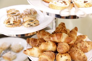 Café da manhã com buffet todos os dias mediante uma taxa