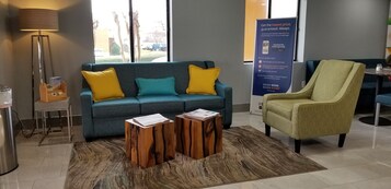 Área de estar no saguão