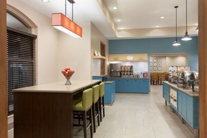 Café da manhã continental grátis todos os dias