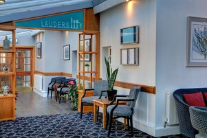 Café da manhã e jantar, culinária internacional