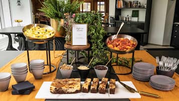 Café da manhã, almoço e jantar