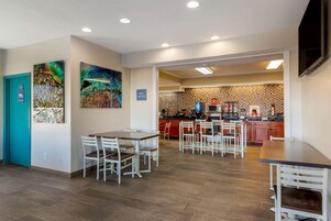 Café da manhã continental grátis todos os dias
