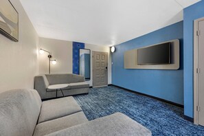 Suite, 1 cama king-size, não fumadores (Efficiency) | Roupa de alta qualidade, secretária 