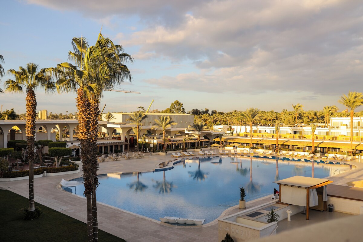 Pyramids Park Resort Cairo Reviews, Deals & Photos 2026 - Expedia