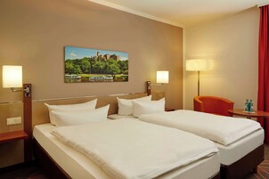 Roupa hipoalergénica, secretária, cortinas/cortinados opacos 