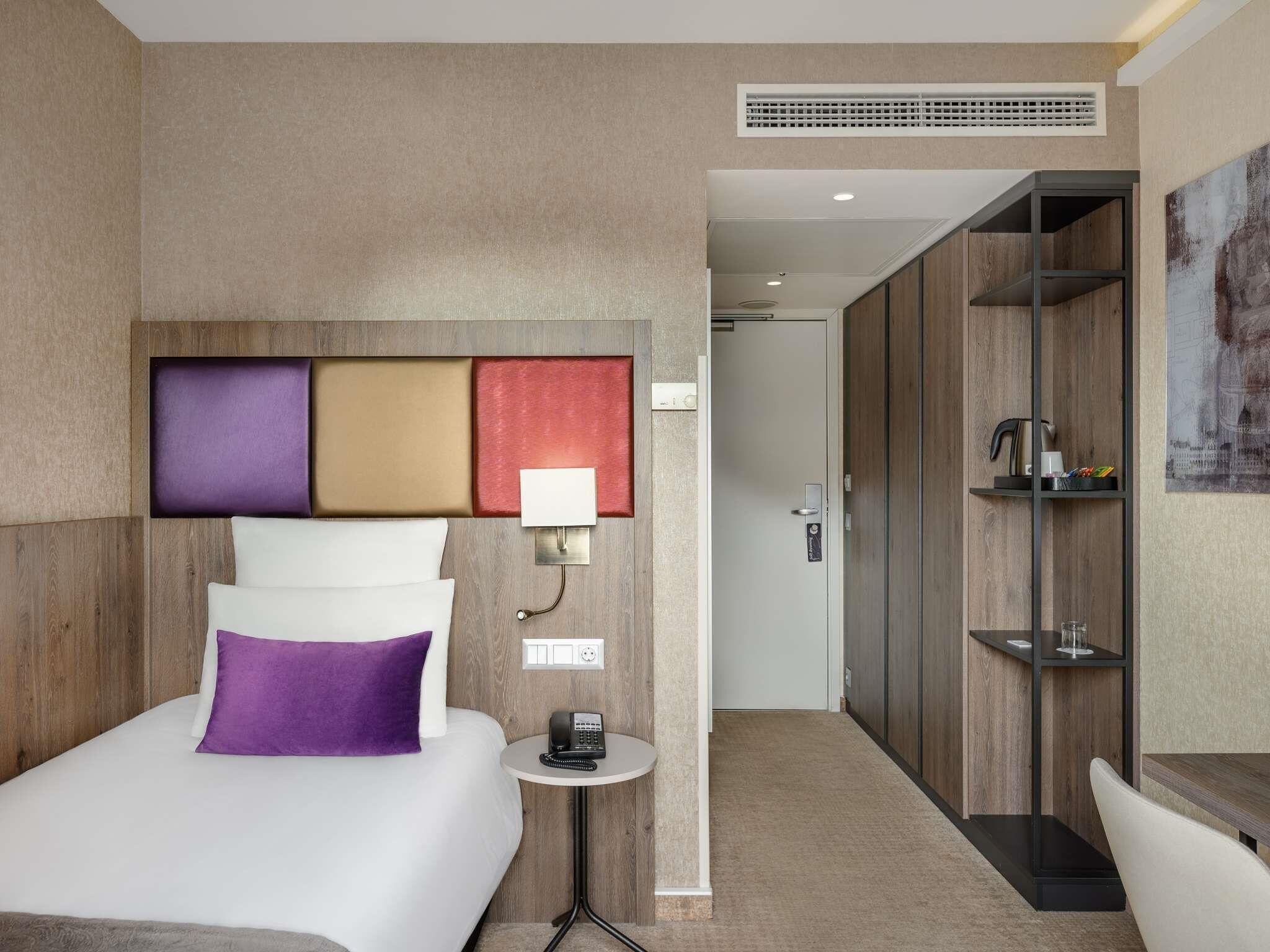 Quarto superior, 1 cama de solteiro | Roupas de cama premium, frigobar, cofres nos quartos, escrivaninha