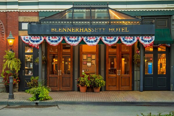 The Blennerhassett Giovanni Hotel, Trademark Col. By Wyndham - West Virginia