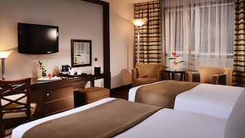 Quarto casal ou duplo superior | Camas Select Comfort, frigobar, cofres nos quartos, escrivaninha