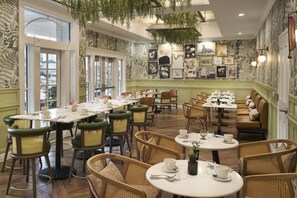 Pequeno-almoço inspirado na cozinha local diário mediante uma taxa