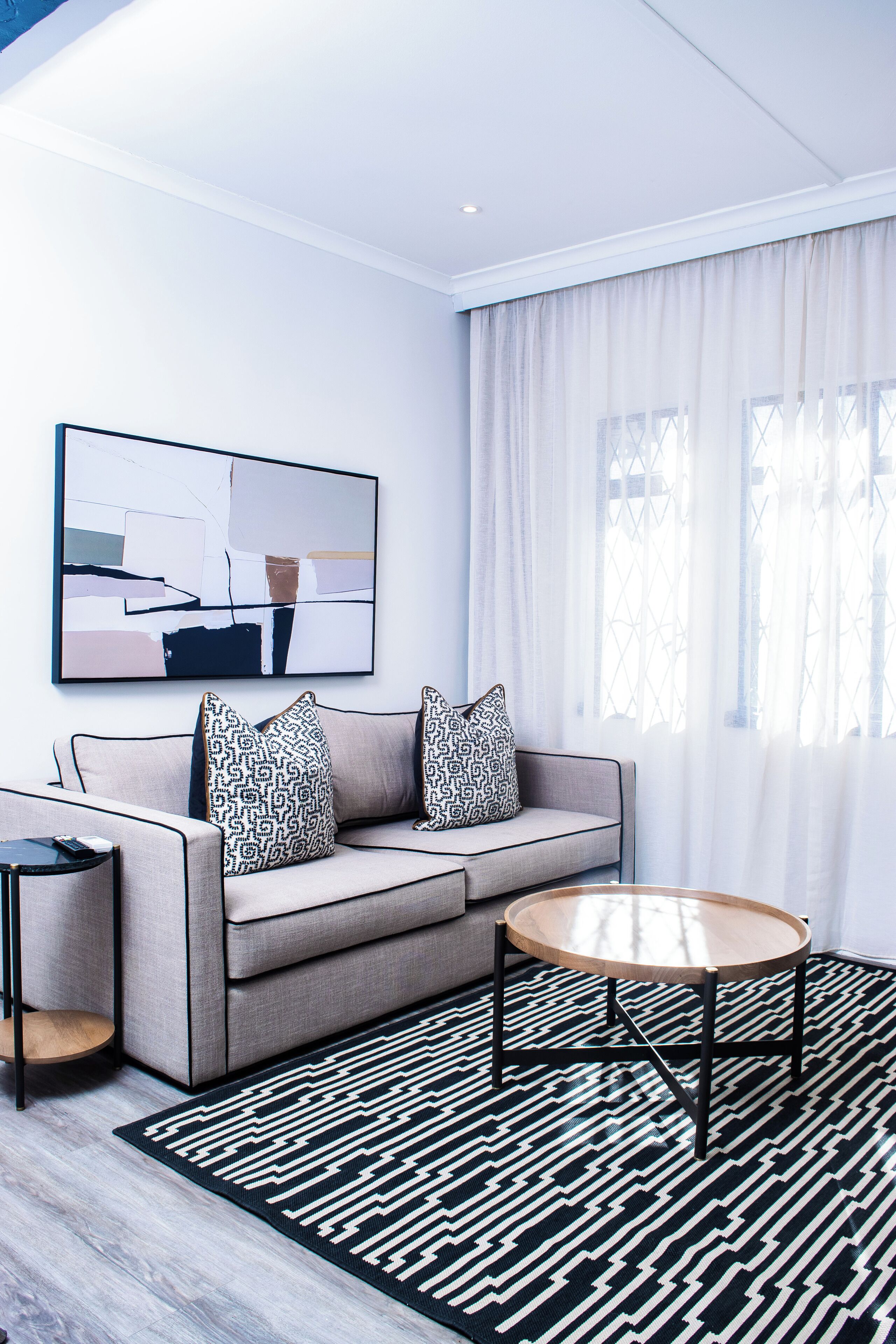 Suíte, 1 cama de casal, vista para o jardim (SUITE) | Área de estar | TV 21 polegadas com canais via satélite