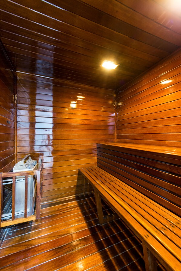 Master Suite Family | 1 quarto, cofre com capacidade para portátil, secretária 