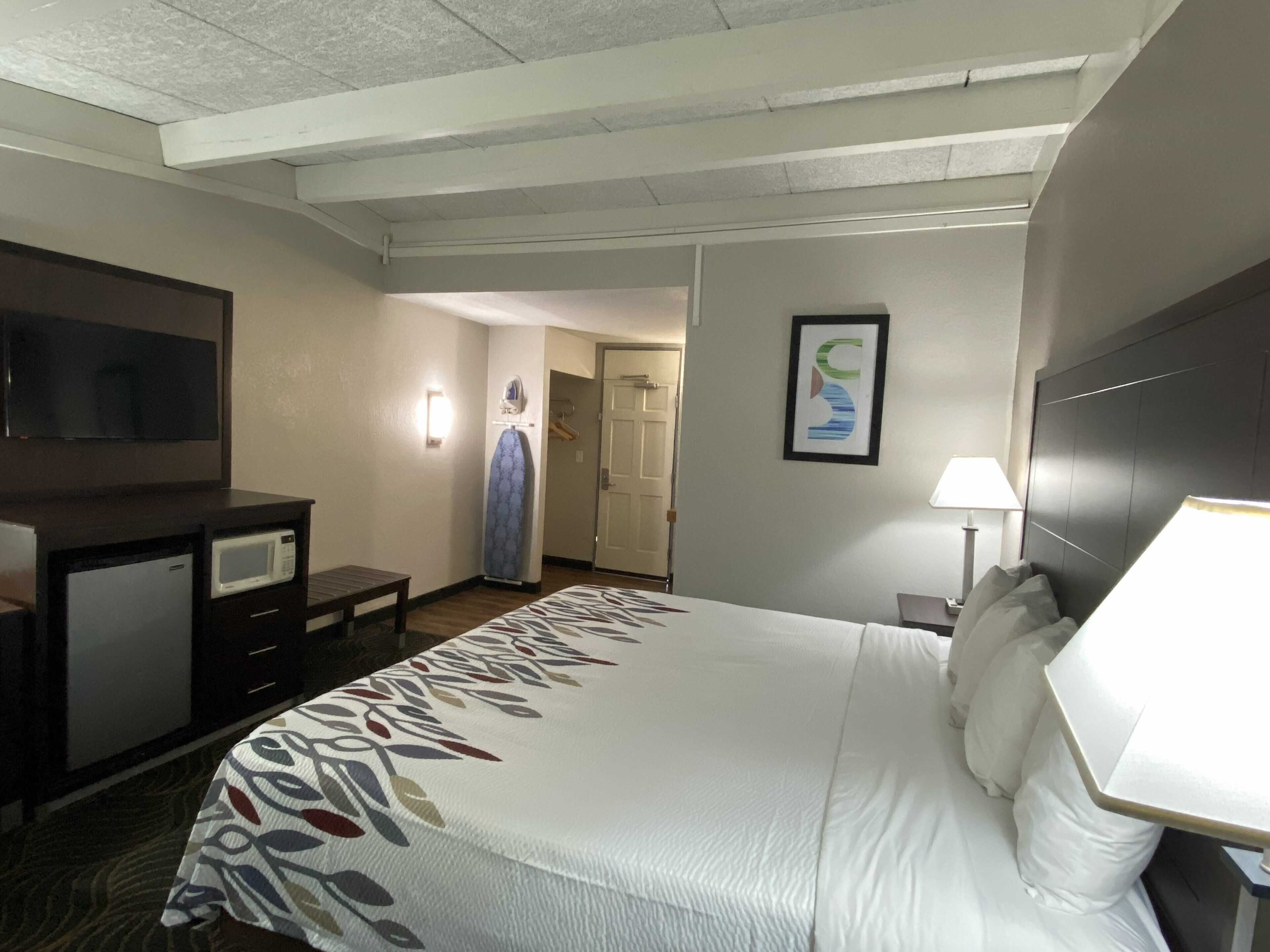 Quarto Superior, 1 cama king-size, não fumadores | Edredões de penas, secret ária, cortinas/cortinados opacos 