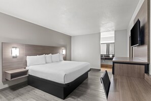 Quarto, 1 cama king-size, não fumadores | Ferro/tábua de engomar, Wi-fi grátis, roupa de cama fornecida 