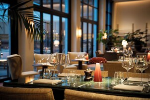 Café da manhã, almoço e jantar; culinária alemã