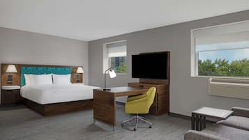 Suite-Estúdio, 1 cama king-size, vista para o parque | Secretária, ferro/tábua de engomar, berços/camas para crianças grátis