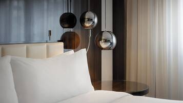 Roupa de alta qualidade, minibar, cofre no quarto
