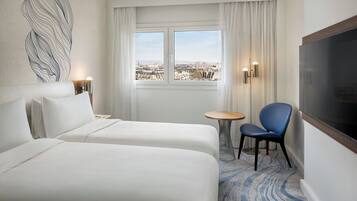 Quarto superior, 1 cama King | Roupas de cama premium, frigobar, cofres nos quartos, escrivaninha