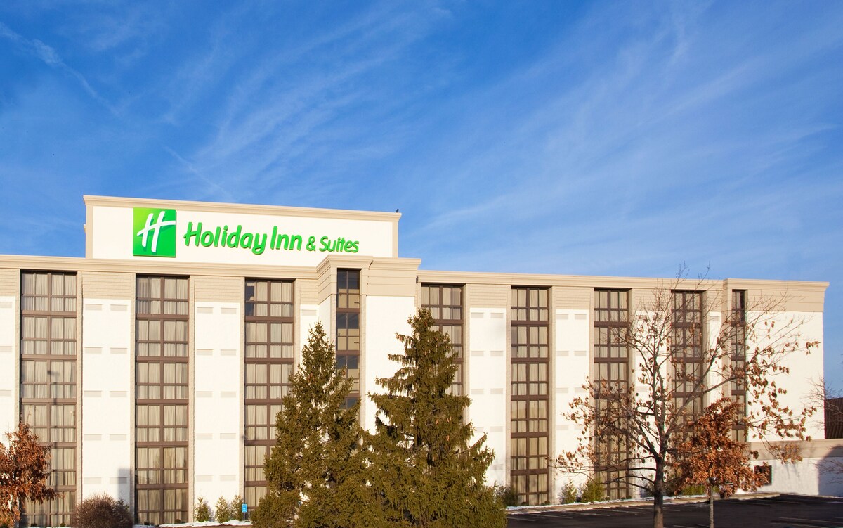 Holiday Inn Hotel & Suites Cincinnati - Eastgate, an IHG Hotel Reviews ...