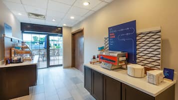 Pequeno-almoço tipo buffet diário incluído