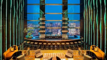 2 bares/lounges