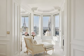 Suite, 1 cama king-size, na torre (Eiffel Tower) | Minibar, cofre no quarto, secretária, quartos insonorizados 