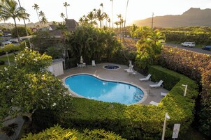 3 piscinas exteriores, da(s) 8:00 à(s) 22:00, espreguiçadeiras 