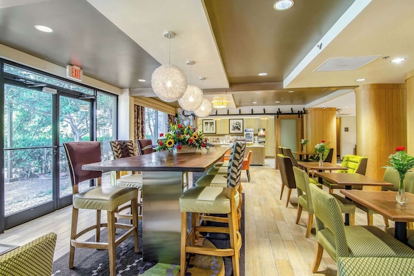 Pequeno-almoço continental diário incluído