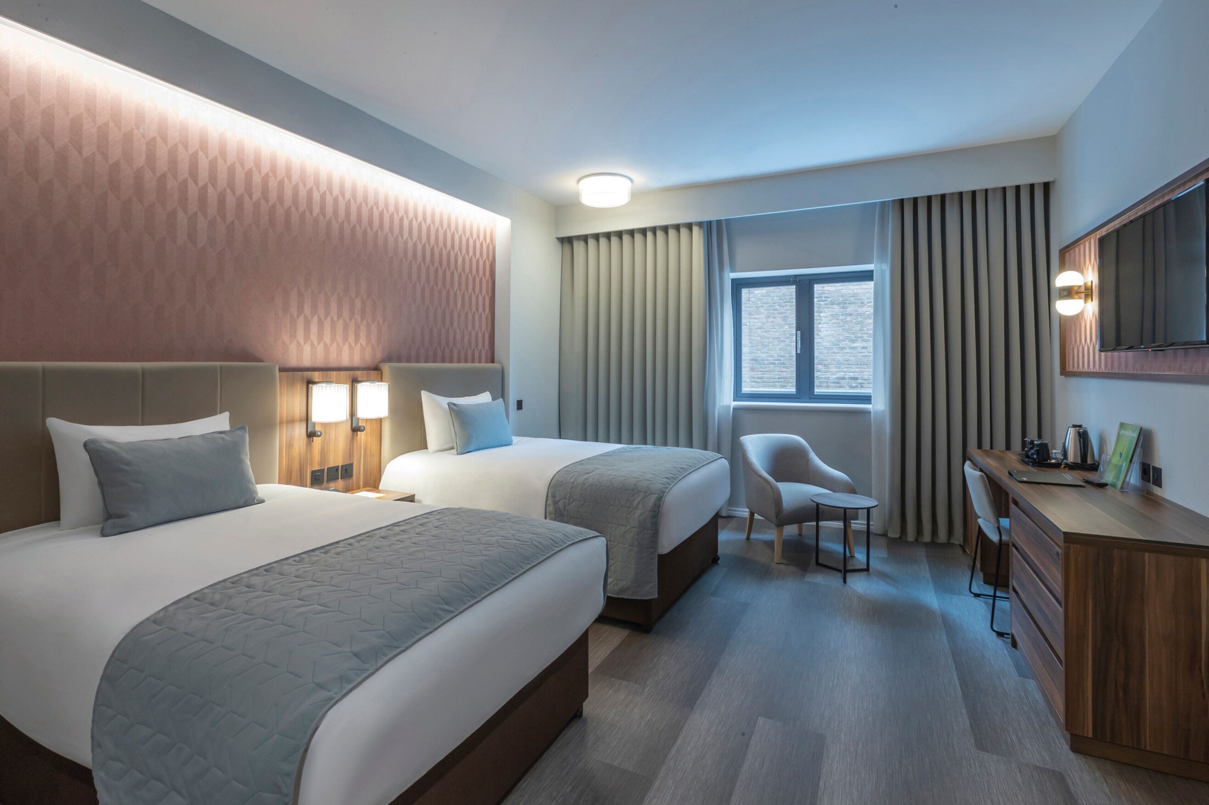 Hotel Riu Plaza The Gresham Dublin, Dublin: Info, Photos, Reviews ...