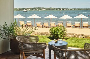 Praia particular, toalhas de praia, passeios de caiaque 