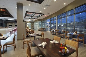 Café da manhã e jantar