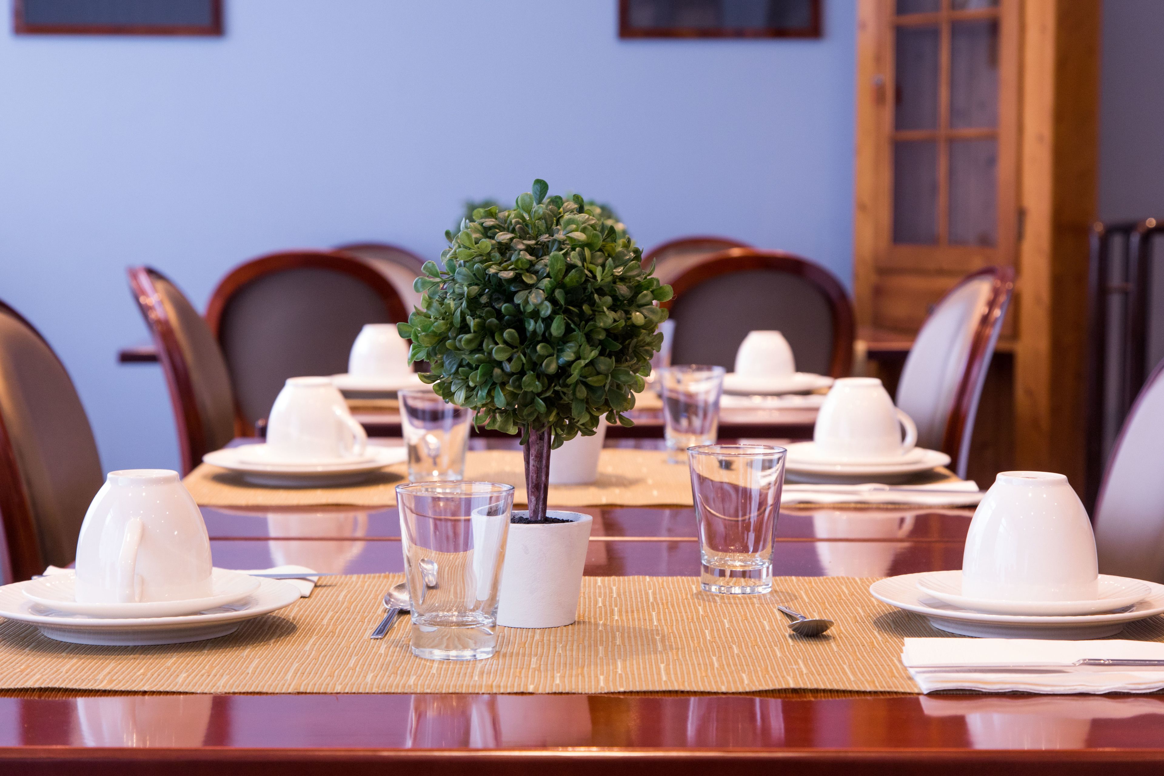 Pequeno-almoço continental diário (18 CHF por pessoa) 