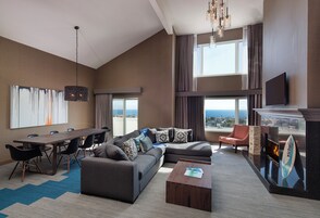 Suíte premium, micro-ondas, vista para o oceano | Vista para praia/oceano