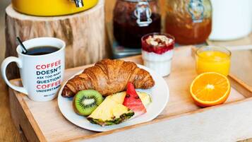 Pequeno-almoço tipo buffet diário (10.50 EUR por pessoa)